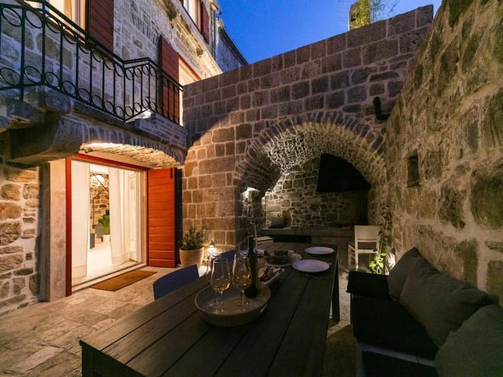 Stylish Holiday Home Vis Center - Vis