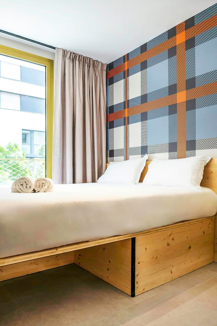 Small But Cosy Double In Trendy Euromed District - Marseille