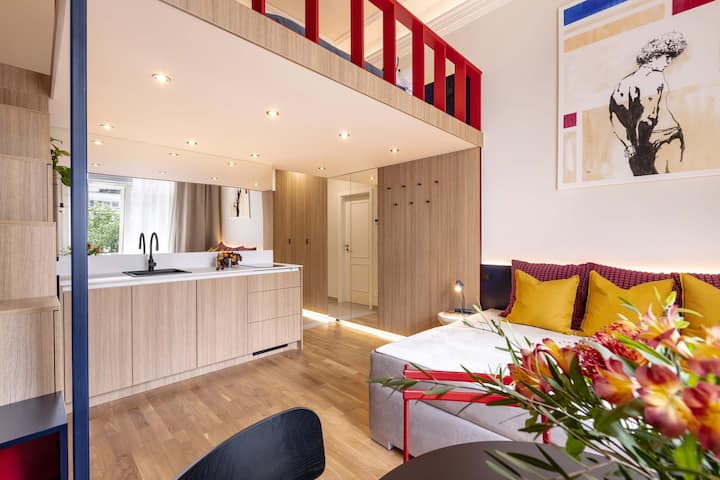 Turnkey | Wenceslas Square Studio With Balcony I - Prague