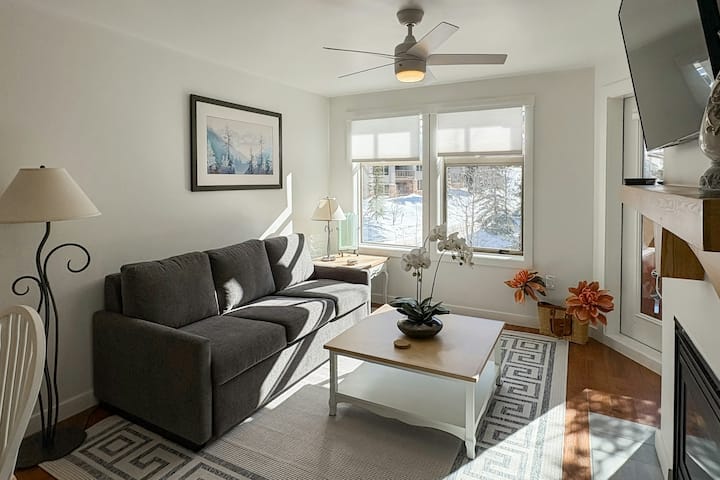 2 Br Condo With Hot Tub, Pool & More- Walk To Lift - Snowbird, UT