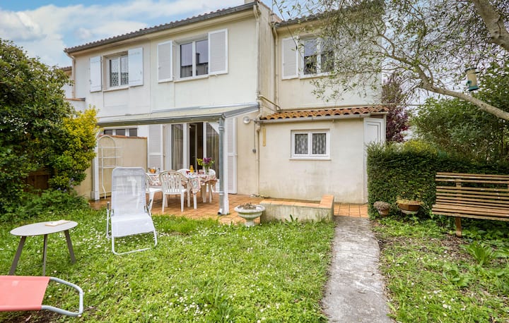 3 Bedroom Awesome Home In Lagord - Lagord