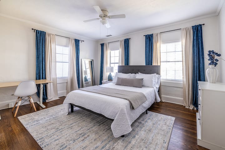 Chic Metro Atl Flat | Walk To Beltline & Ponce Mkt - Atlanta, GA
