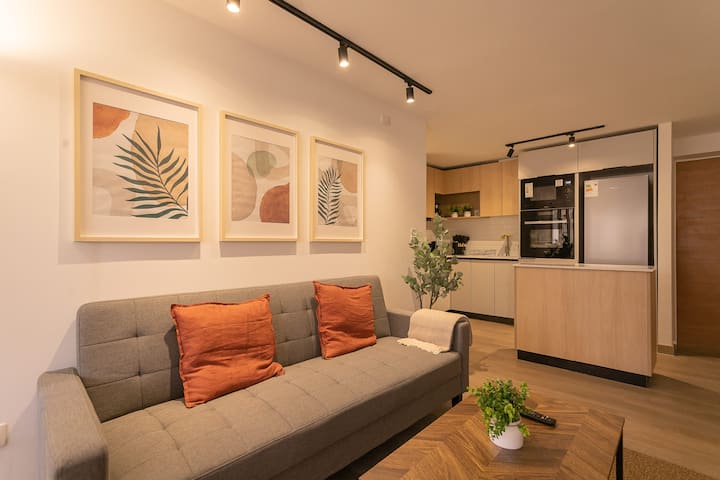 Sleek 2br Apartment Las Condes | Modern Elegance - Las Condes