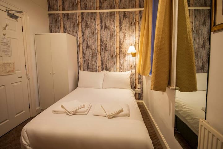 Double Room-double Beds-freewifi - Castle Douglas