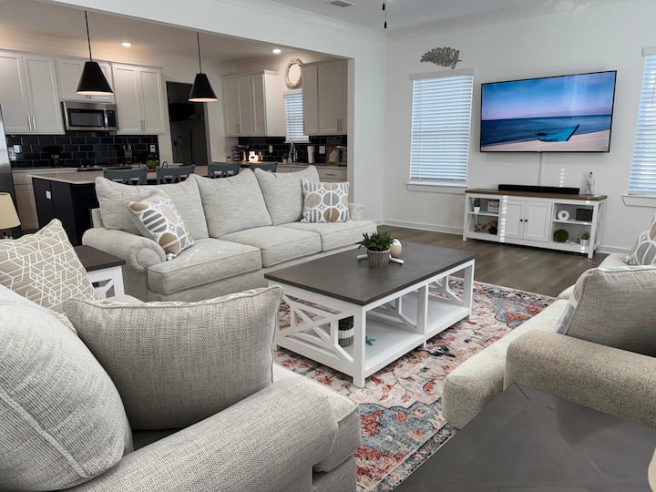 Large Family Friendly 4br/10 Bed. Pool, Bay Access - Orange Beach, AL