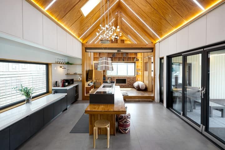 자연과 어우러진 감성 풀빌라 여유당 (바라봄풀빌라 독채) - Daegu