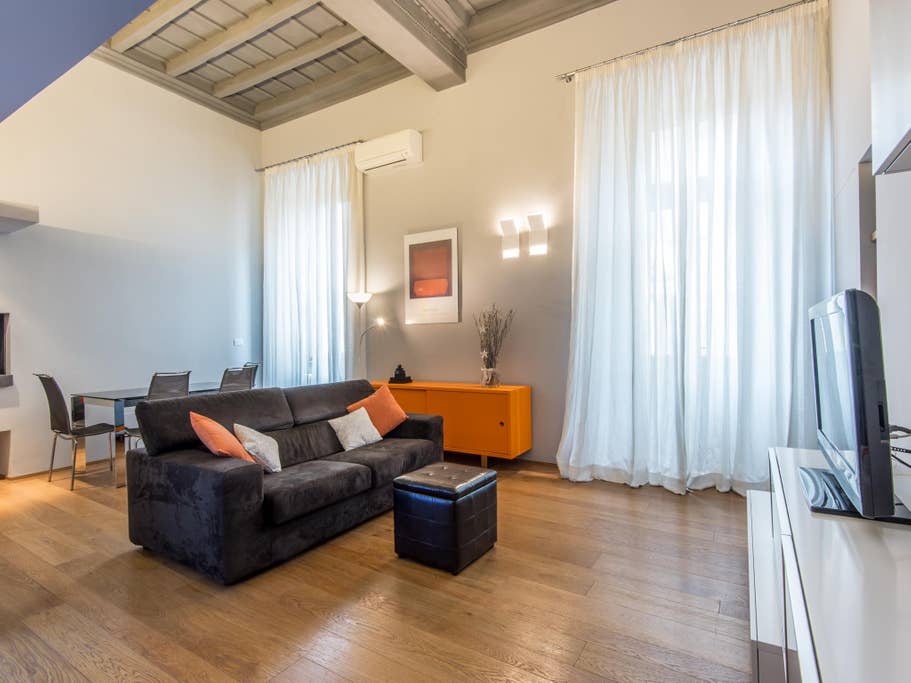 Luxury Flat near the Imperial Fora - Flats for Rent in Rome, Lazio ...