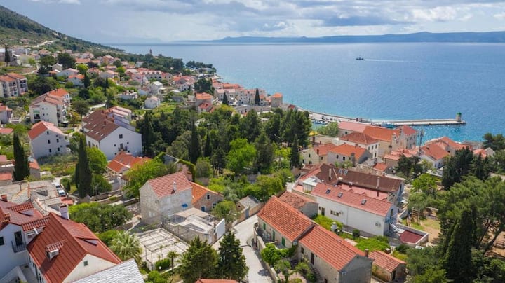 Coastal Charm Holiday Home - Bol