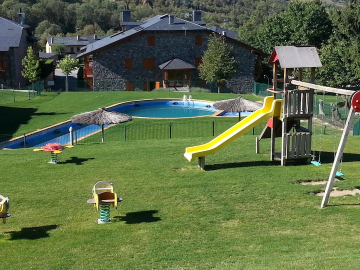 Appartement Avec Piscine Pour 7 Personnes - Osséja