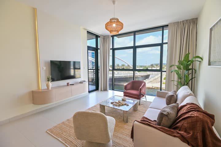 Rooftop Pool | Designer's Choice | Full Canal View - Abu Dhabi
