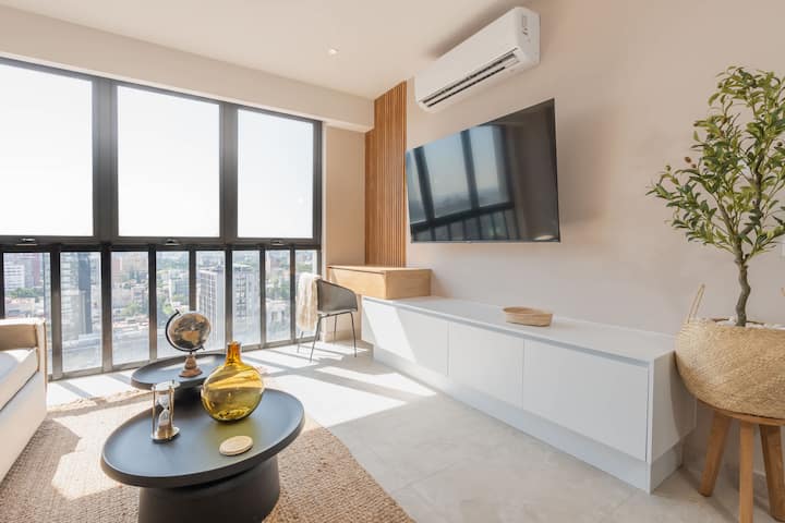 City View 2br For 6 W/ Pool, Workspace & Bbq - Guadalajara