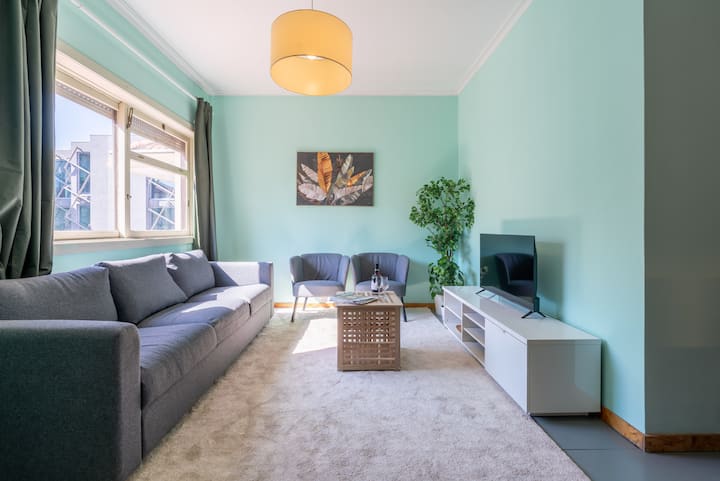 Family Bright Flat With Balcony By Hostwise - Porto