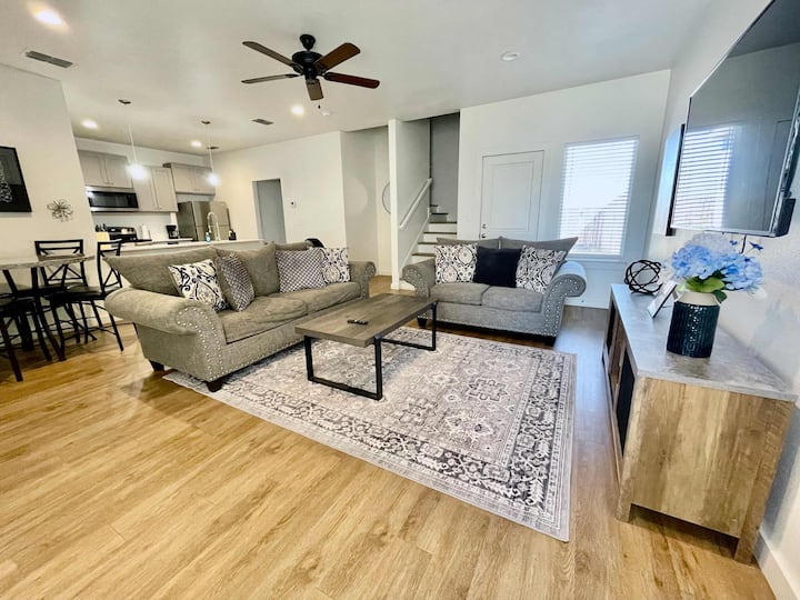 Serene Retreat - 3br 3ba - Minutes To Tech - Lubbock, TX