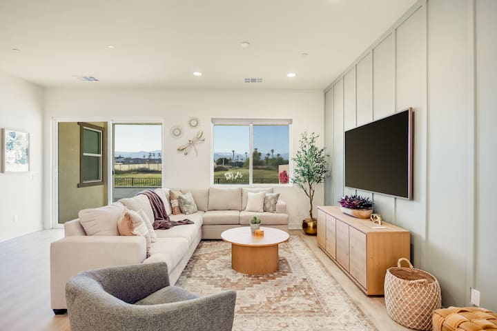 Fairway Gem: Pool+spa, Putting Green, Ev Charger! - Californie