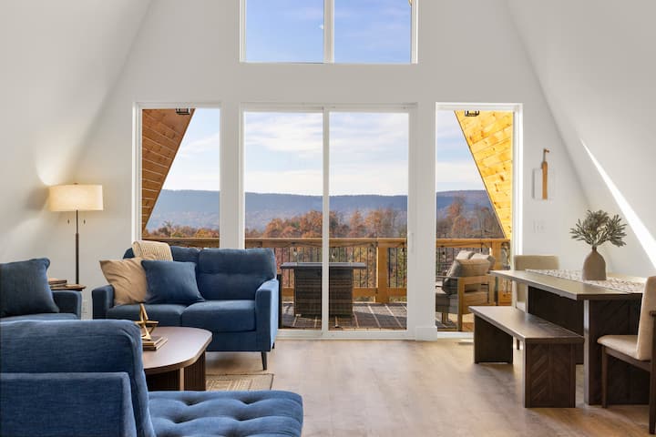 Urban Vista | A-frame Cabin | Mtn Views + Goats! - Lookout Mountain, TN