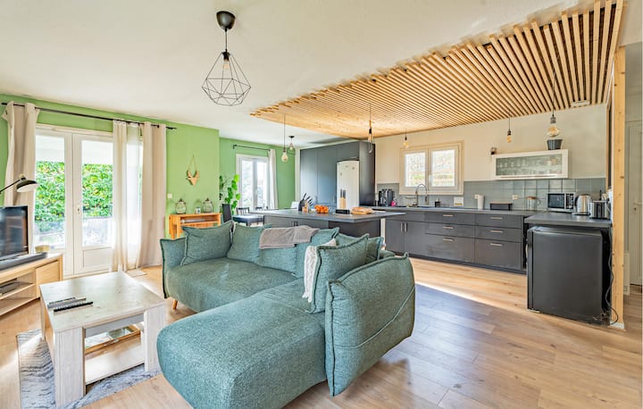 Nice Home In Blaye With Wifi - Blaye