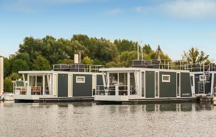 House Boat Ibiza - Maastricht