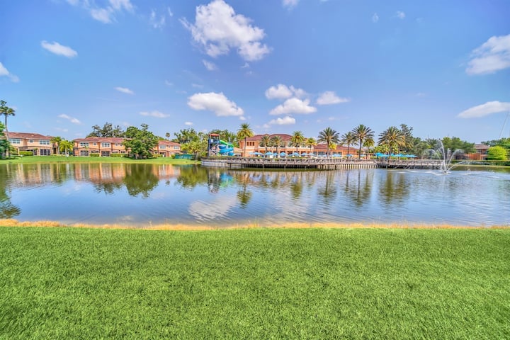 Waterfront Escape/private Hot Tub/3 Miles 2 Disney - Celebration, FL
