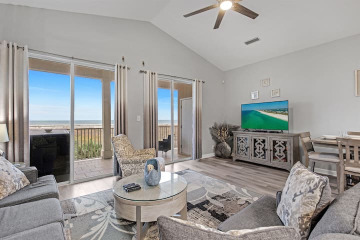 Top Floor~corner 4 Bedroom Condo~heated Pool - Dauphin Island, AL