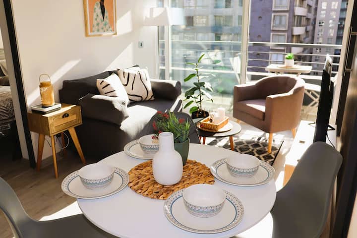 Hom I Excelente Ubicacion Calle Santarosa Parking - Santiago