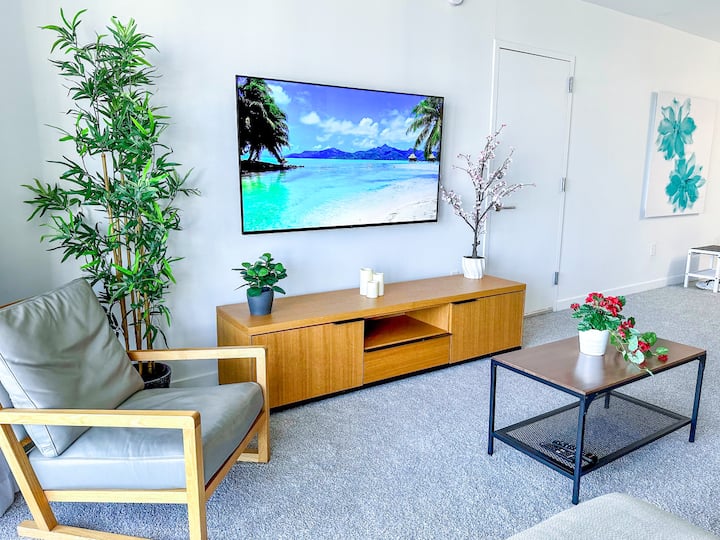 34a Spacious Apartment At Beachwalk - Hallandale Beach