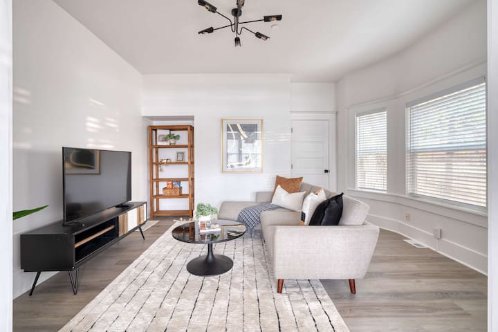 2br/1ba  Portland Soul Lounge  Walkable Retreat - Portland, OR