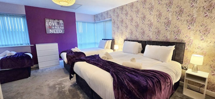 Newly Refurbished 4bedroom Townhouse By The Etihad - Manchester