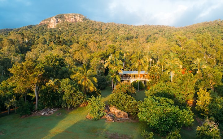 Castle Rock Farm Chalet - Byfield National Park