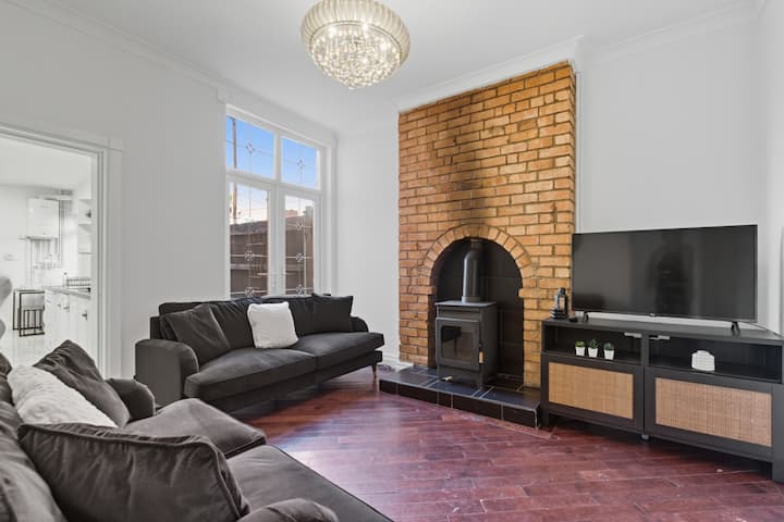 Modern 5br | Near M6 | Fast Wifi - Birmingham