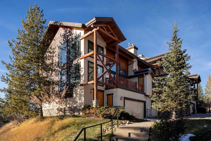 X2747 | Updated | Winter Shuttle | Close To Mtn - Steamboat Springs