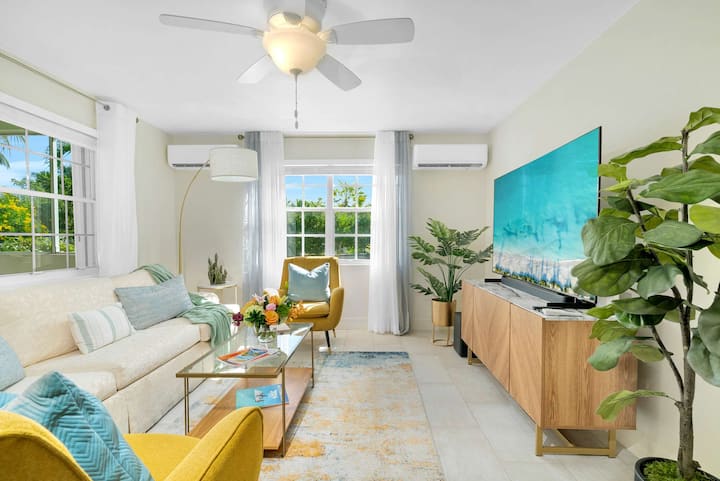 Tropical Oasis | Patio | Walk To Grace Bay Beach - Turks and Caicos Islands