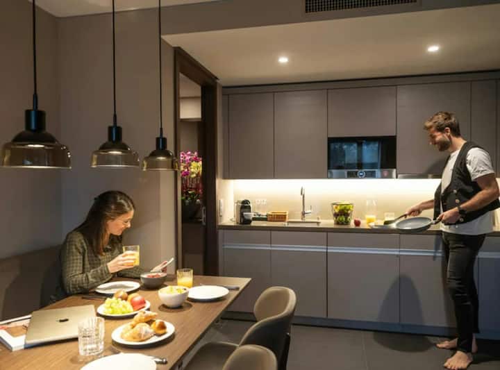 2 Bedroom Suite With Living Room + Kitchenette - Zurich