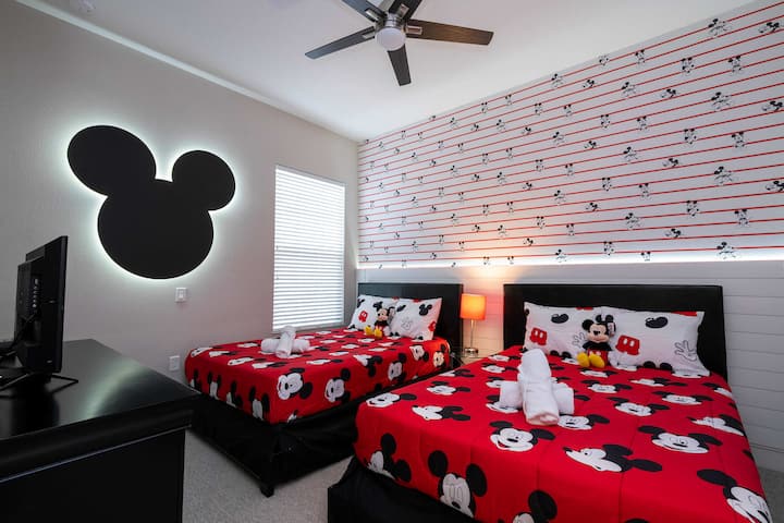 Modern Chic Home, Mickey And Toy Story Rooms - Celebration, FL