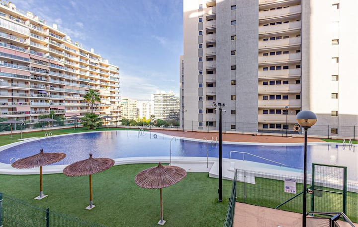 2 Bedroom Beautiful Apartment In Villajoyosa - Villajoyosa