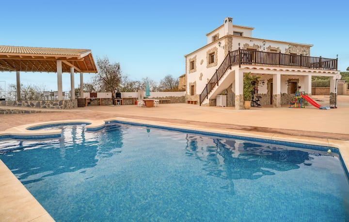 Pet Friendly Home In Algarinejo - Huétor Tájar