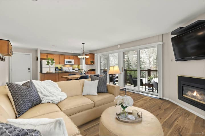 Newly Listed! Spacious Snowmass Condo. Pool/ht - Snowmass Village, CO