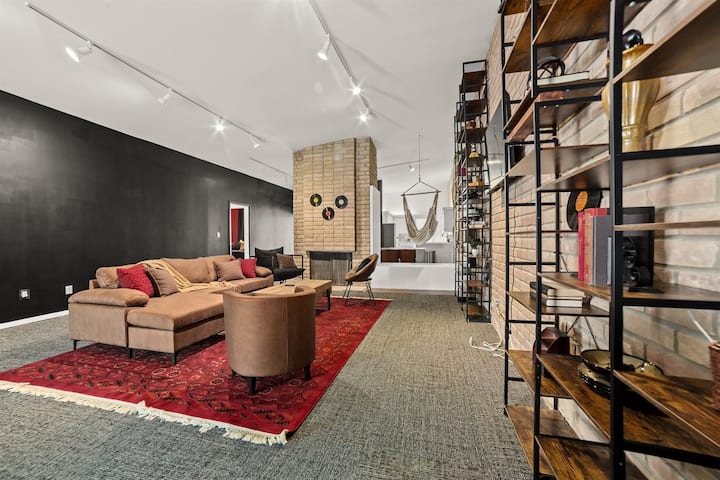 A Harmonious Escape In Tulsa - Tulsa, OK