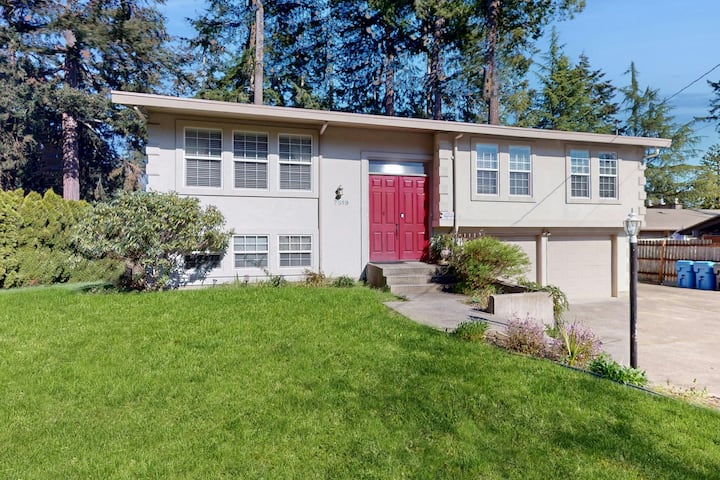 4br House With Dedicated Workspace, Wifi - Steilacoom, WA