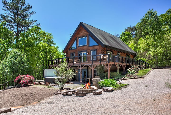 Mnt Cabin With Hot Tub, Games, & Stunning Views - Lake James, NC
