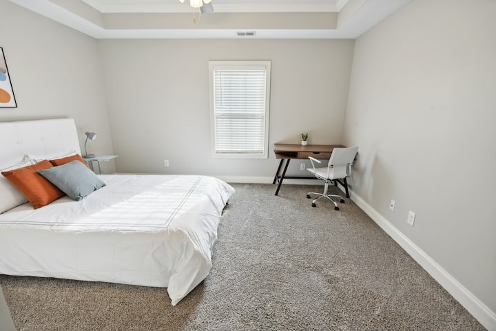 Properties By Preston I L 2bd/2bth Townhome - Clarksville, TN