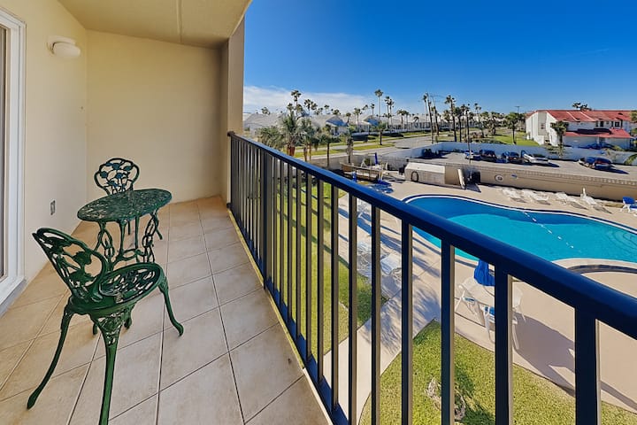 Oceanfront Condo W. Balcony And Pool - Daytona Beach, FL