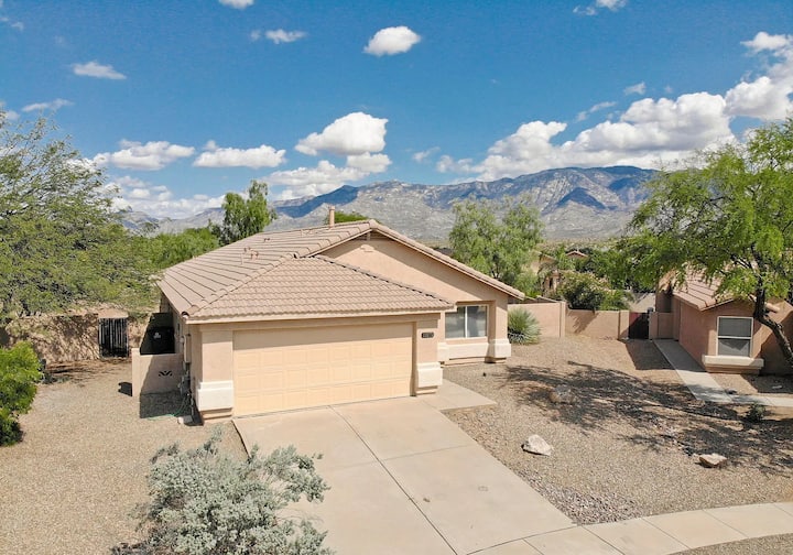 4 Bedroom Retreat In The Heart Of Oro Valley - Oro Valley, AZ