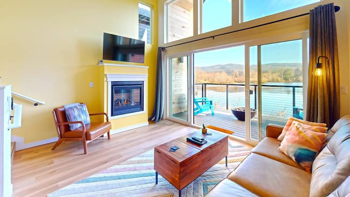 Pond View At The Commons 07 - Pet Friendly - Seaside, OR