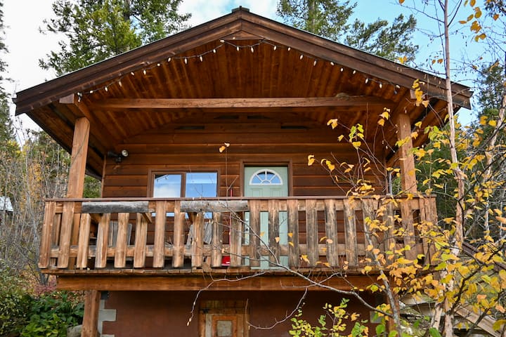Parson Cabins #1 - Purcell - Alberta
