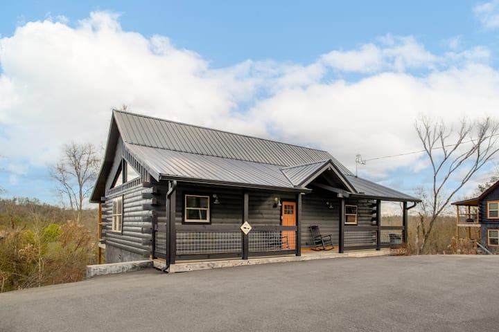 Mtn Cabin W/ Hot Tub, Game Room & Air Hockey - Sevierville, TN