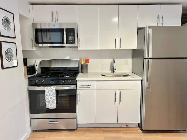 019- Quiet 2br/1ba | Walk To Path - Hoboken, NJ