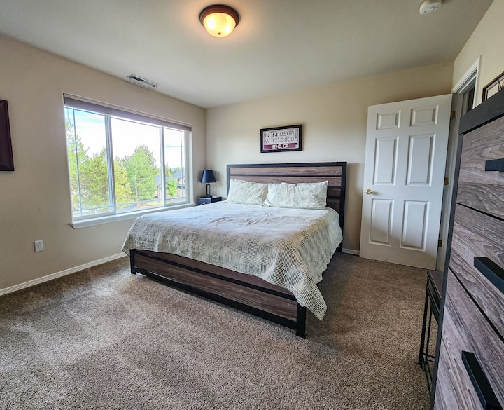 2br Townhome |  Golf. Pool. Free Parking - 레드먼드