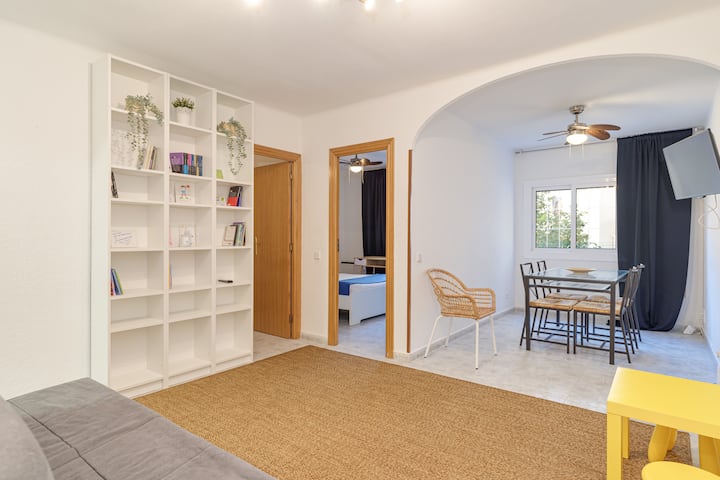 2-bedroom Apartment Just 1 Minute From The Metro - Cornellà de Llobregat