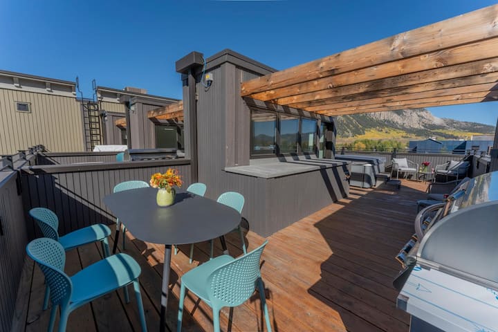 Academy Place | Wild Iris - 克雷斯特德比特