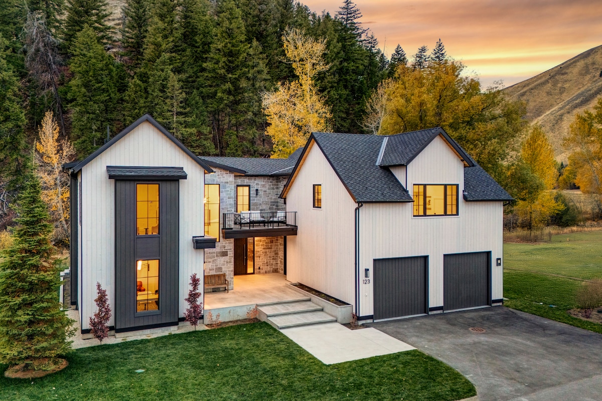 Abode at Warm Springs | Escapade en montagne - Maisons à louer à ...